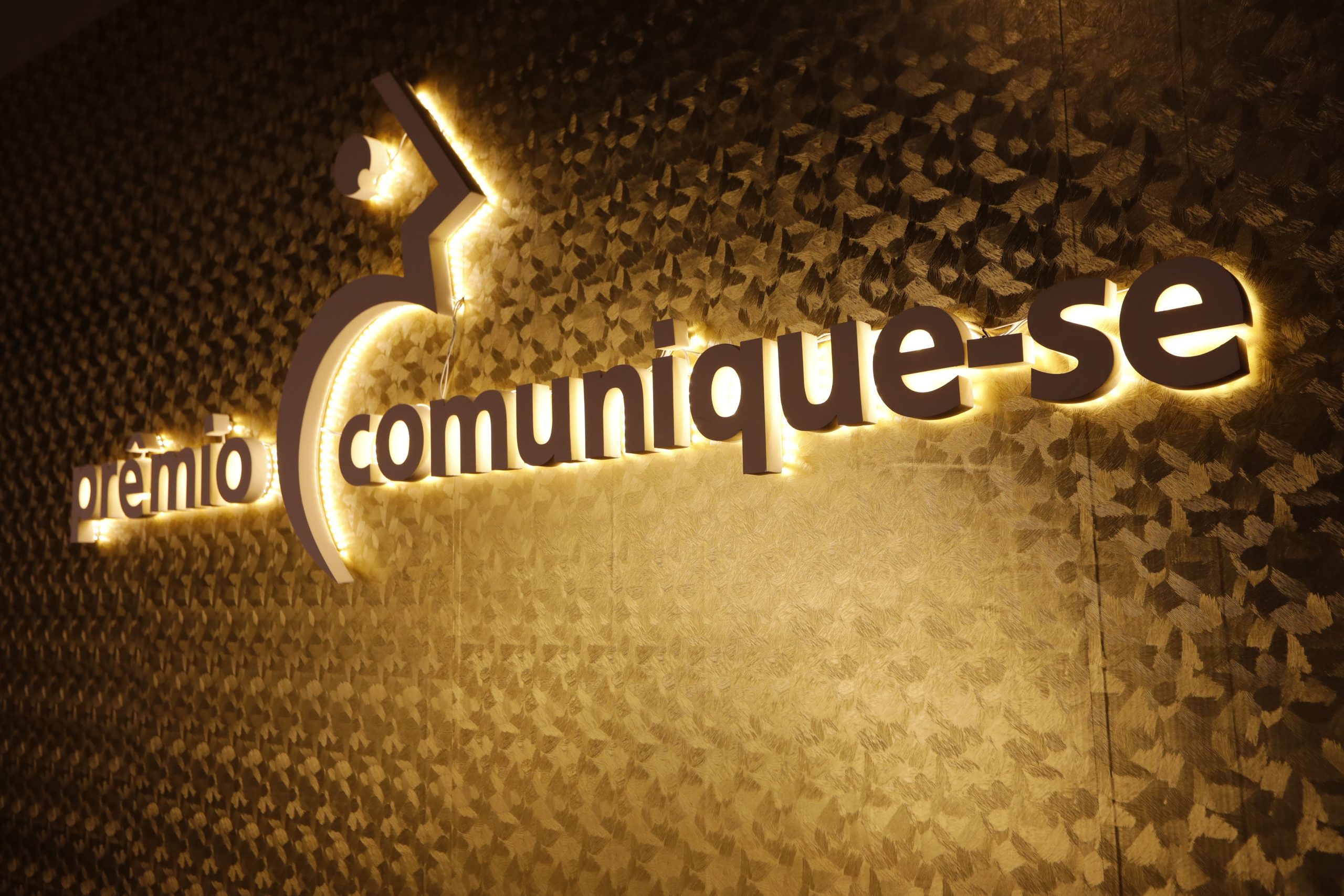 Em formato híbrido, Prêmio Comunique-se reconheceu os destaques do jornalismo brasileiro em 2021 ...